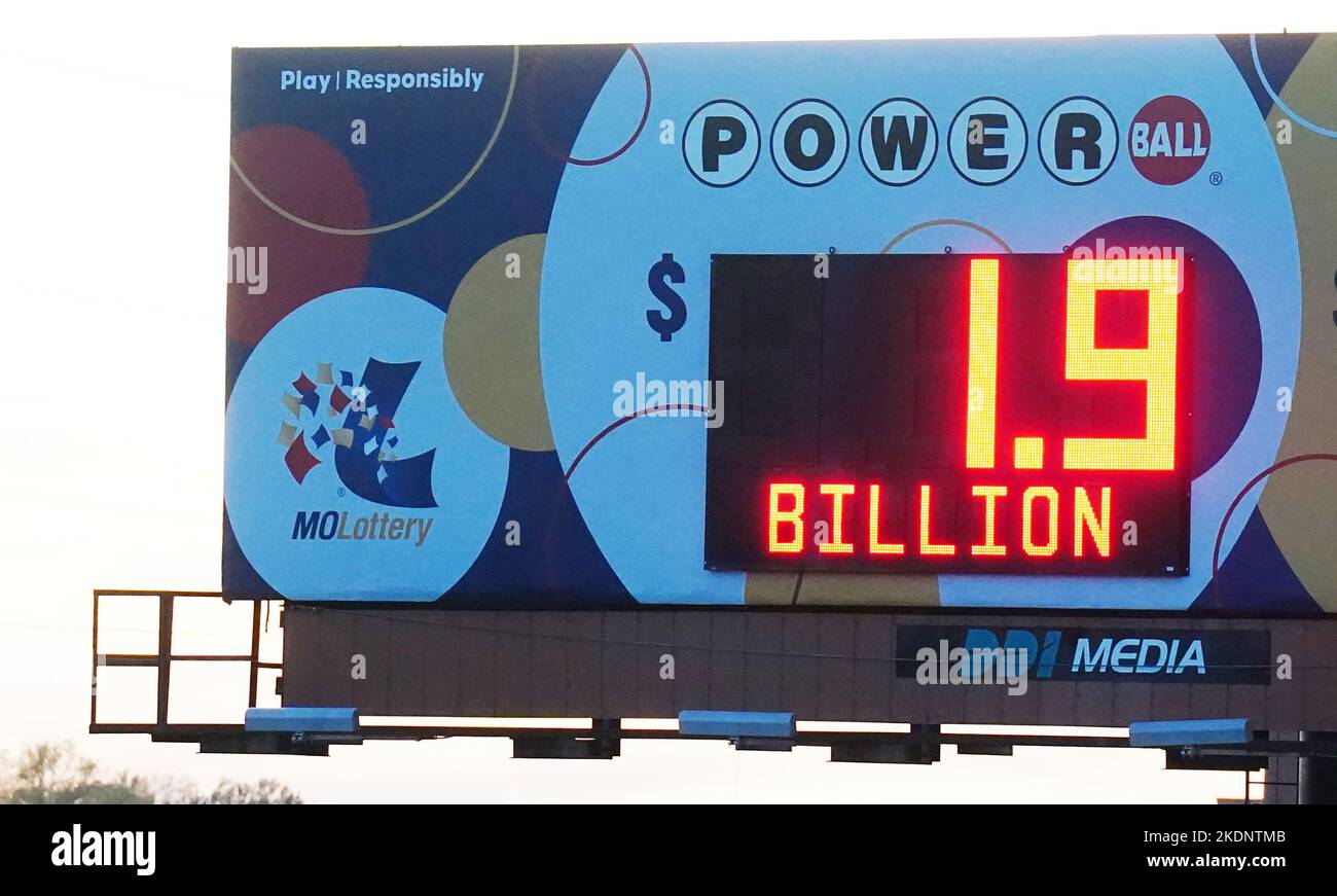St. Louis, United States. 07th Nov, 2022. The Powerball sign in St ...