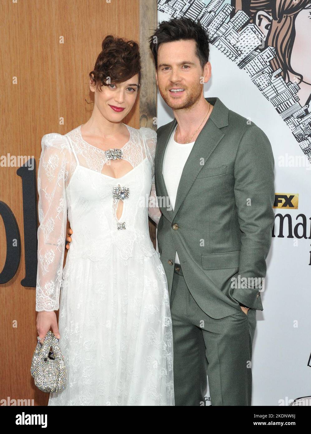 New York, USA. 07th Nov, 2022. L-R: Lizzie Caplan and Tom Ryder attend ...