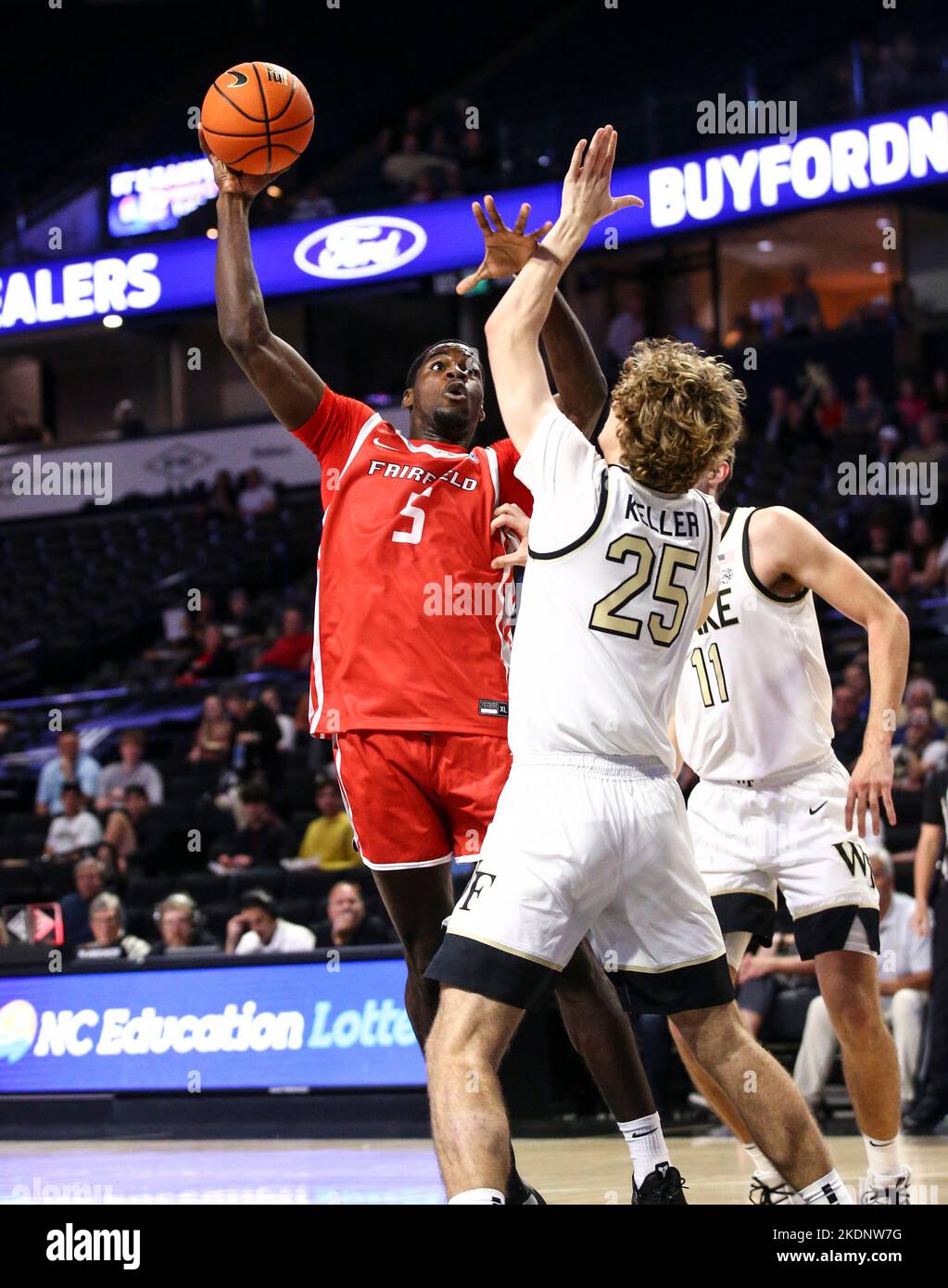 Metro atlantic athletic conference basketball hi-res stock photography ...