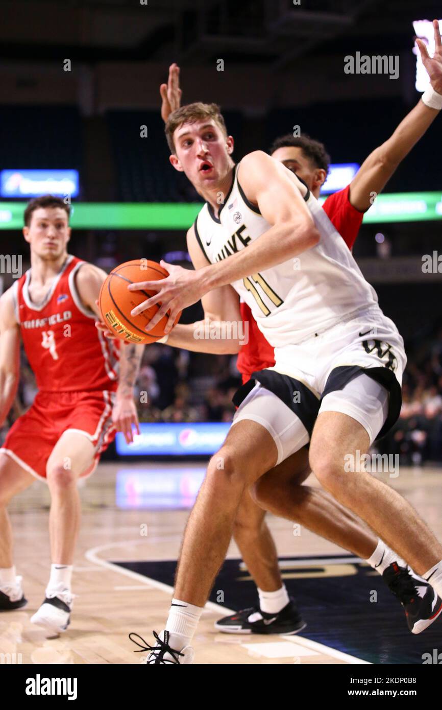 Metro atlantic athletic conference basketball hi-res stock photography ...