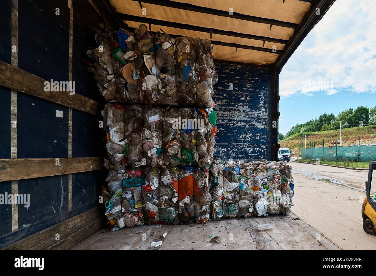 Trash rack hi-res stock photography and images - Alamy