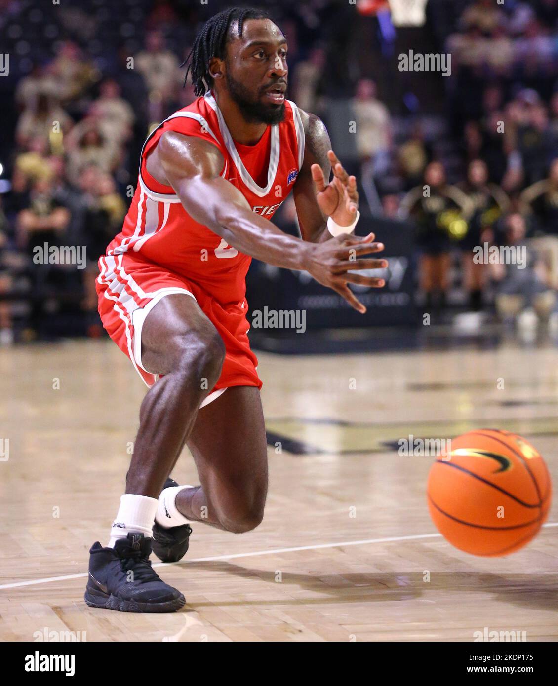 November 7, 2022: Fairfield University graduate Caleb Fields (0) dishes ...