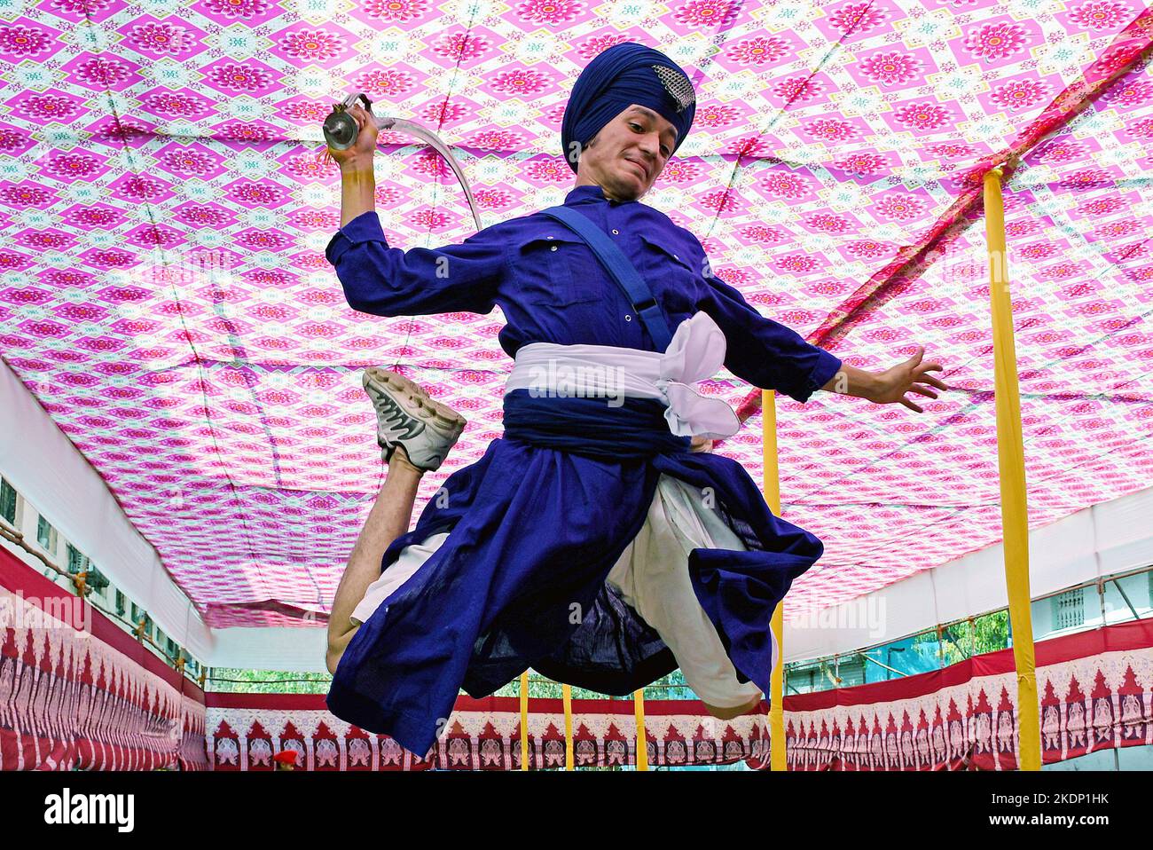 Mumbai, India. 07th Nov, 2022. Nihang or Sikh warrior performs Gatka (a ...