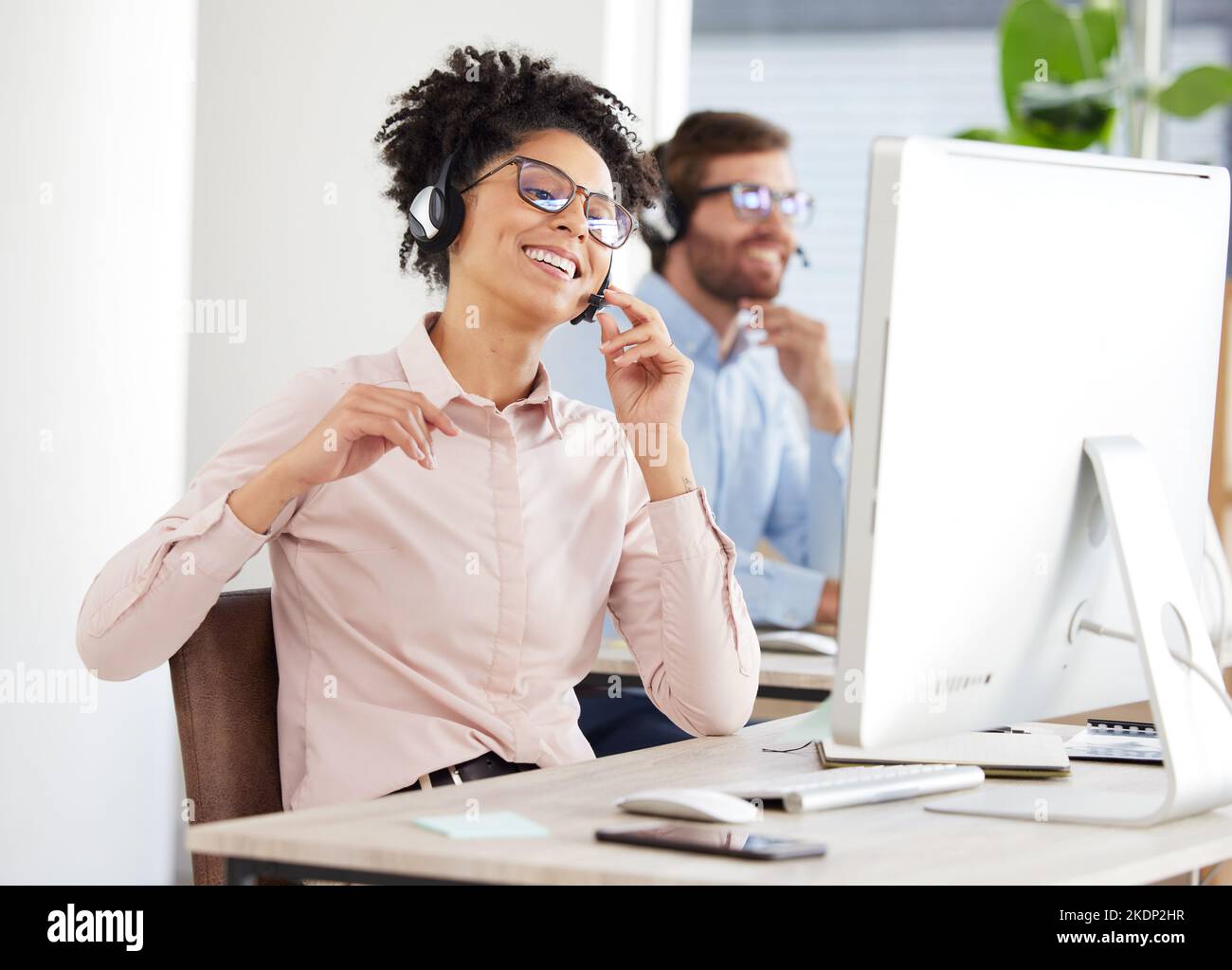 Staff help hi-res stock photography and images - Alamy