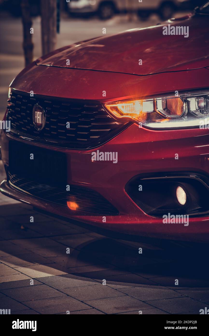 Fiat Tipo Night Portratis Stock Photo - Alamy
