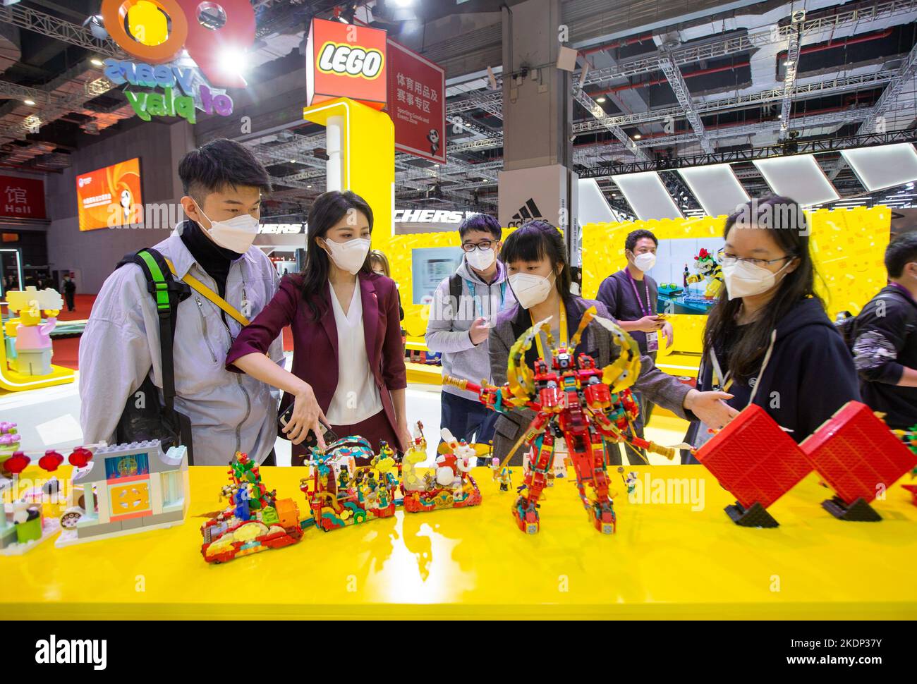 SHANGHAI, CHINA - NOVEMBER 7, 2022 - Visitors experience Lego toys at ...