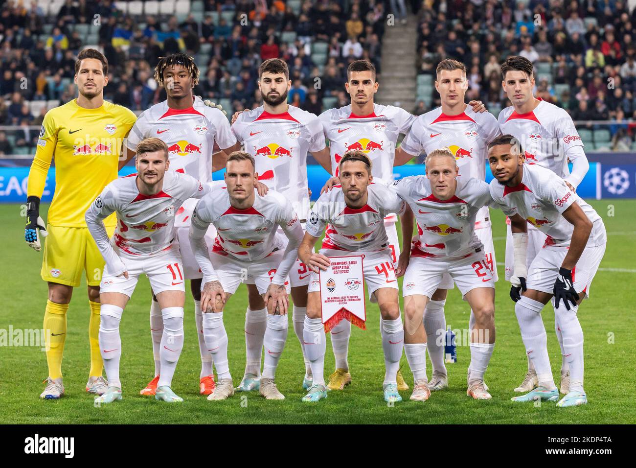 Rb leipzig team pose group hi-res stock photography and images - Alamy