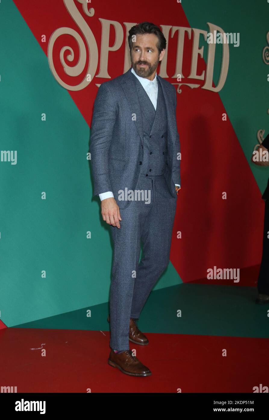 Spirited ryan reynolds hi-res stock photography and images - Alamy