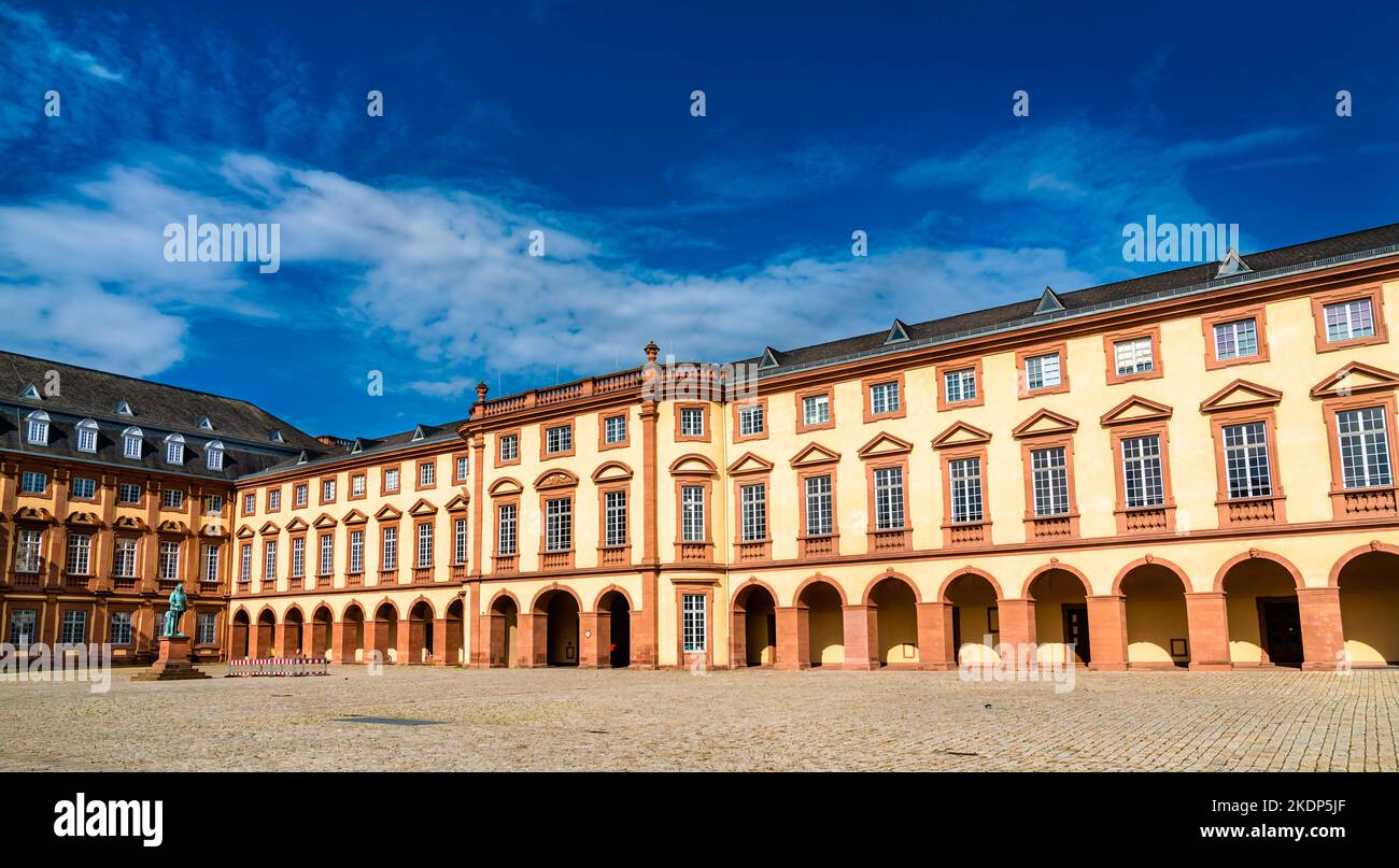 Baroque Palace in Mannheim - Baden-Wuerttemberg State of Germany Stock Photo - Alamy