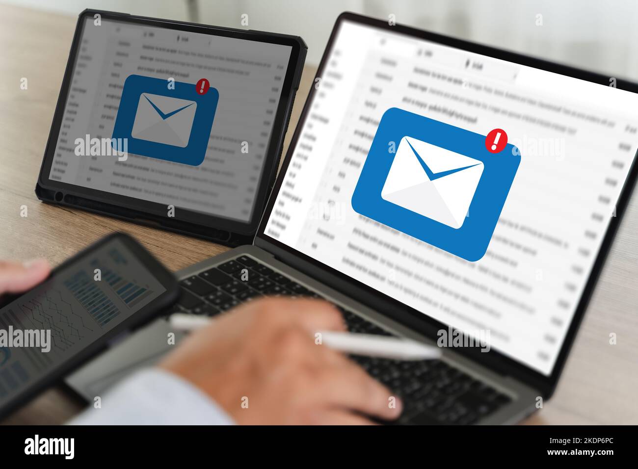 Mail Communication Connection message to mailing contacts phone Global ...