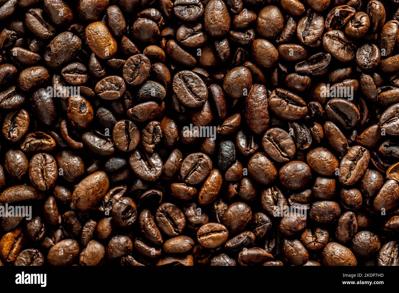 The roasted coffee background pattern. Top view Stock Photo - Alamy