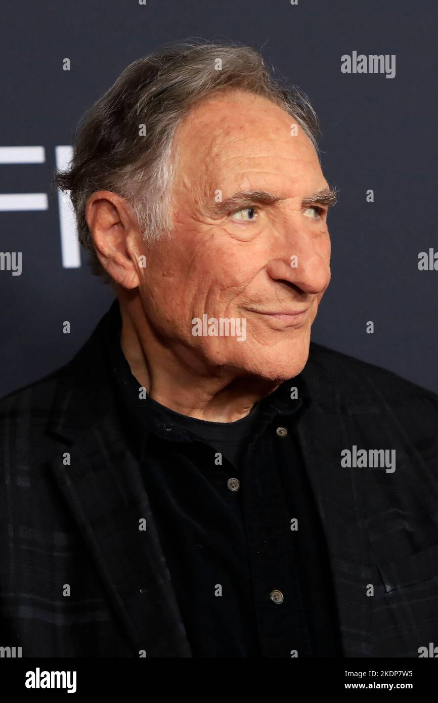 LOS ANGELES - NOV 6: Judd Hirsch at the AFI Fest - The Fabelmans at TCL ...