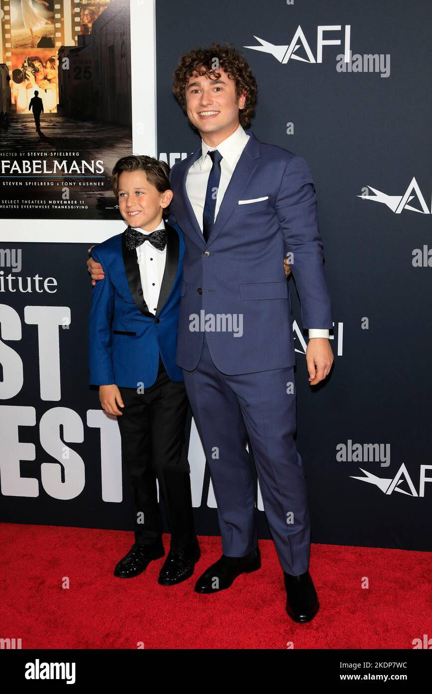 LOS ANGELES - NOV 6: Mateo Zoryna Francis-DeFord, Gabriel LaBelle at ...