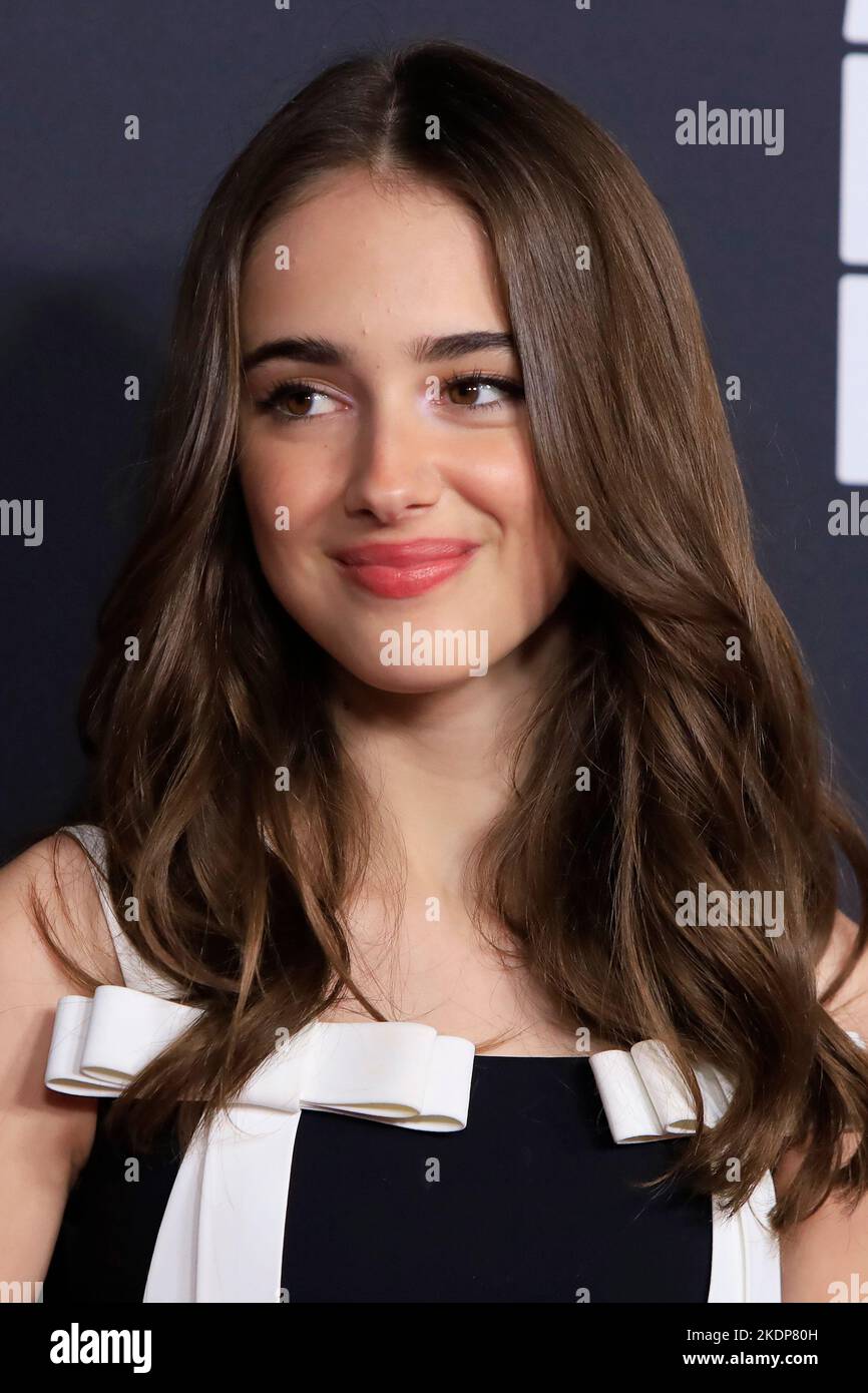 LOS ANGELES - NOV 6: Julia Butters at the AFI Fest - The Fabelmans at ...