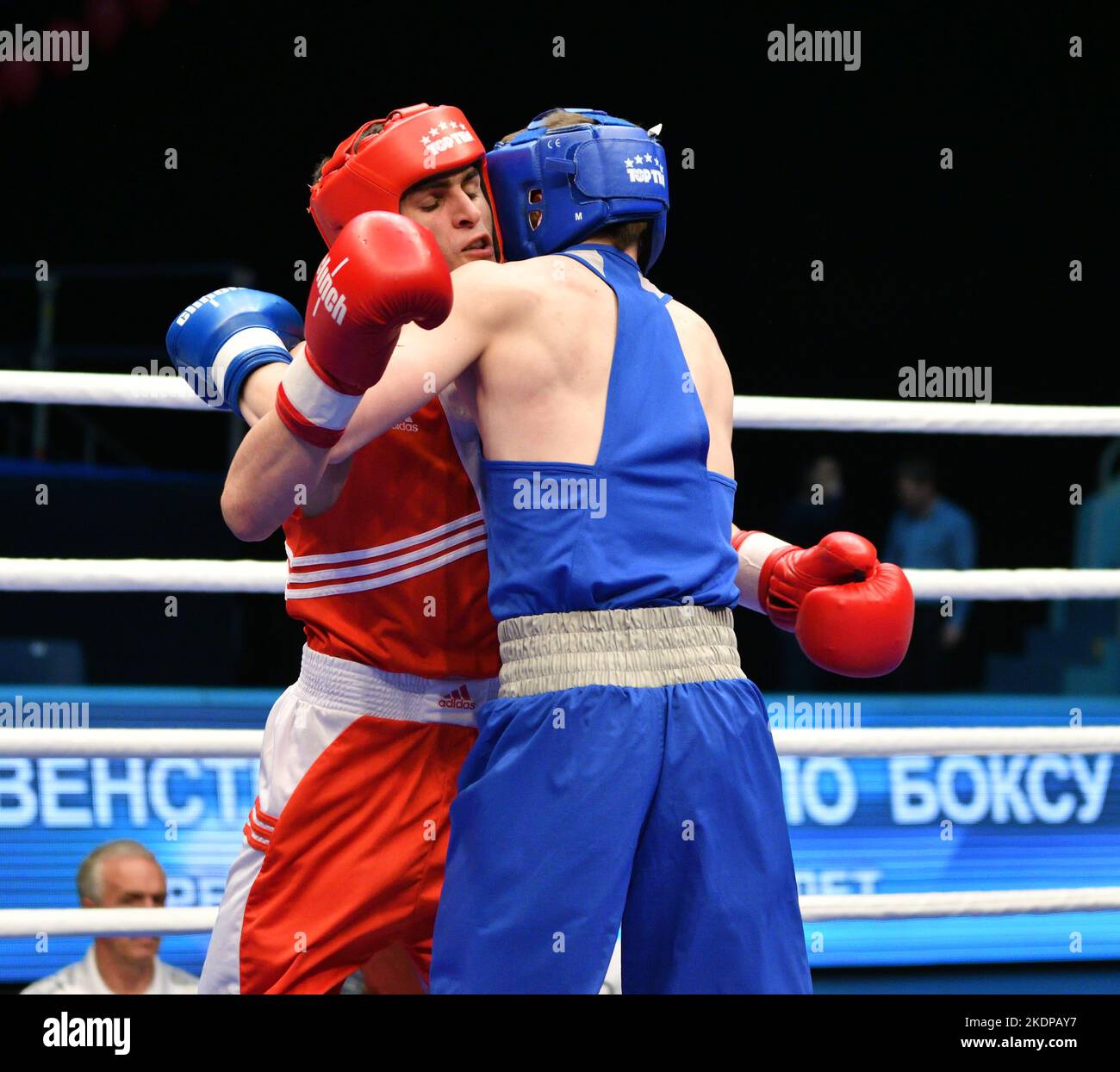 Two boys boxing in ring hi-res stock photography and images - Alamy