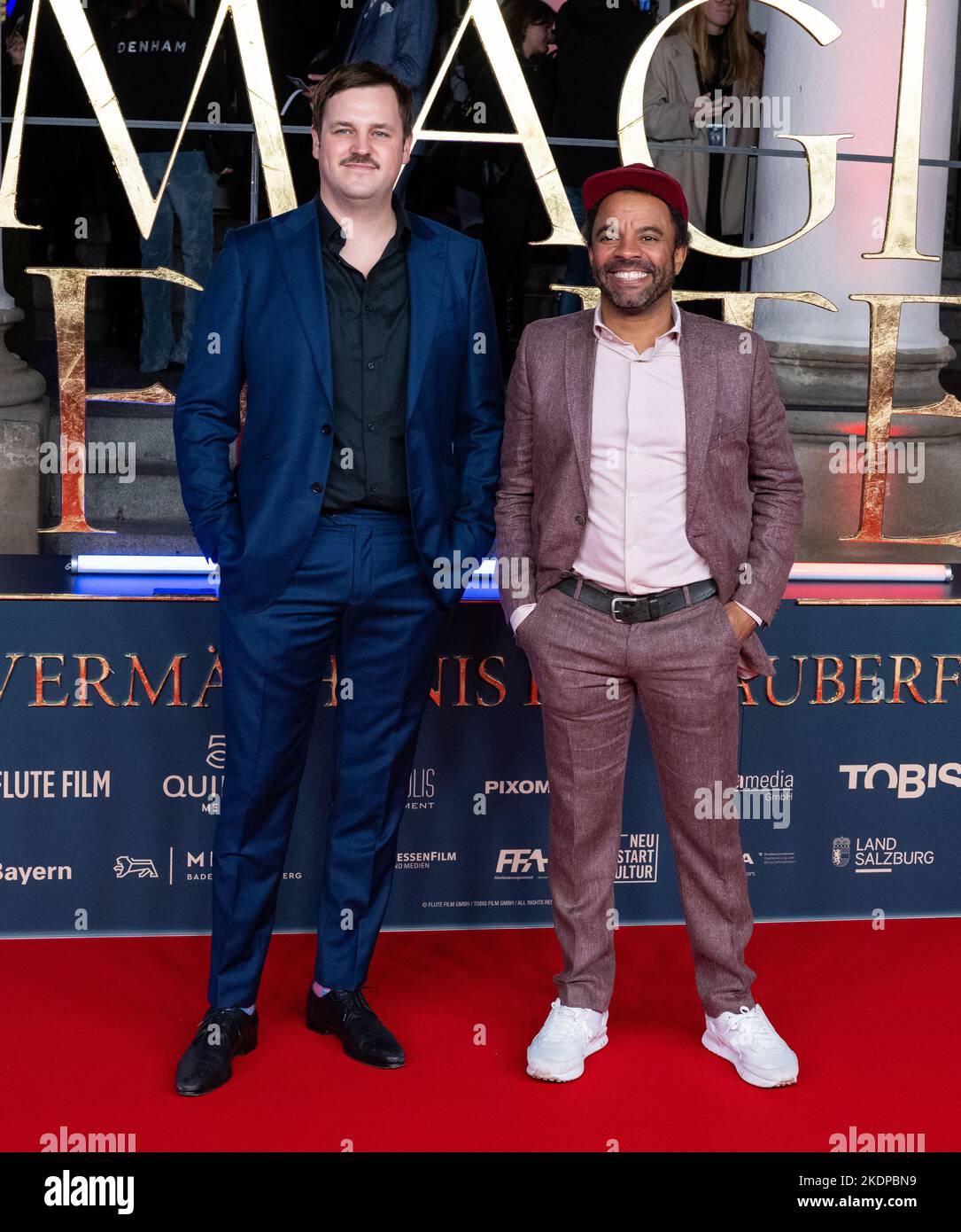 Munich, Germany. 07th Nov, 2022. Simon Pearce (r) and Frederic ...