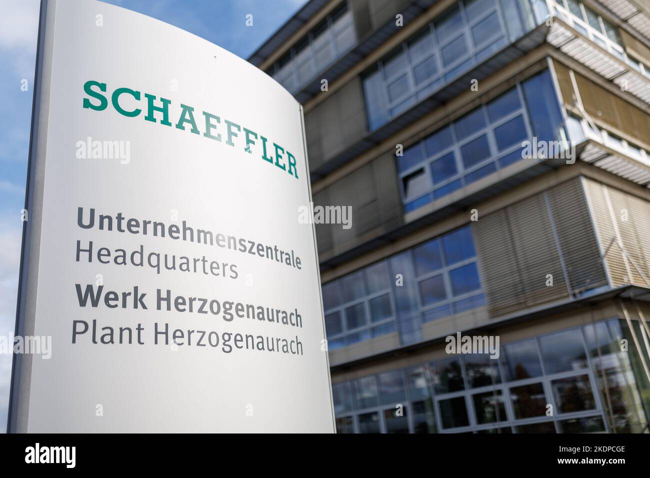 Logo schaeffler hi-res stock photography and images - Alamy
