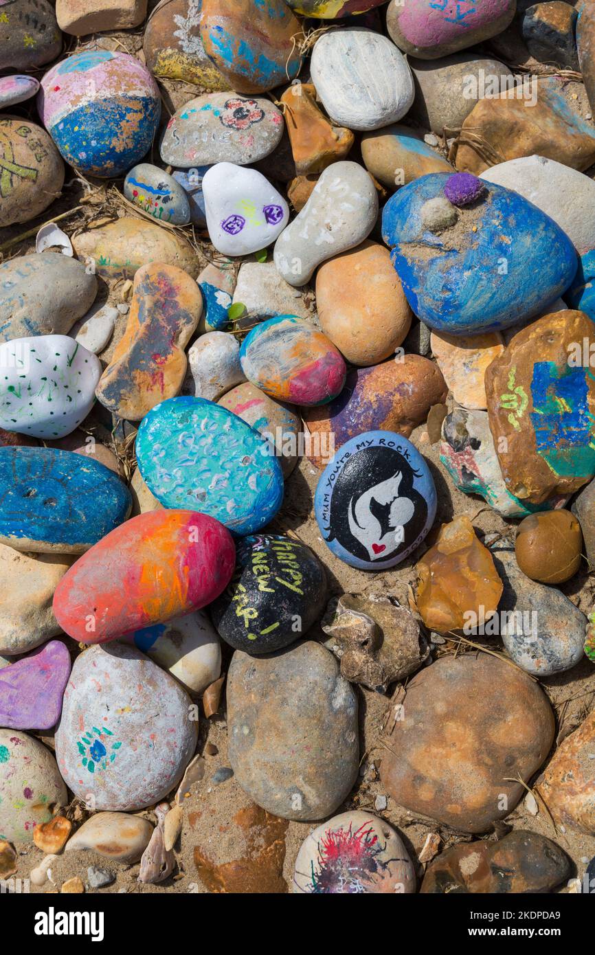 Painted pebbles hi-res stock photography and images - Alamy