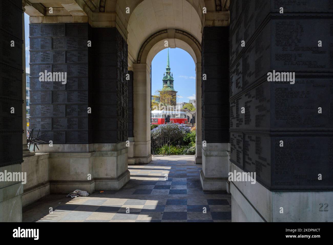 Tower Hill, London, UK - April 30th 2015: Inside the Mercantile Marine ...