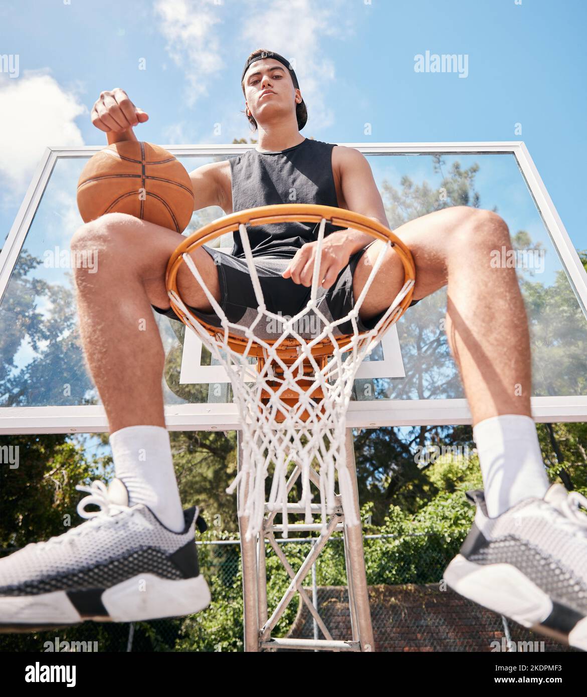 Portrait outdoor basketball rim hi-res stock photography and images - Alamy
