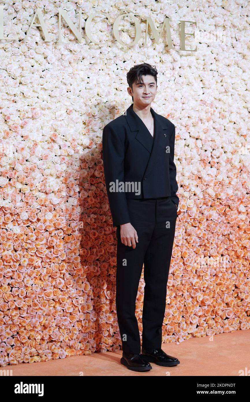 Chinese actor & singer Zhang Yunlong presents at the 2022 Lancome ...