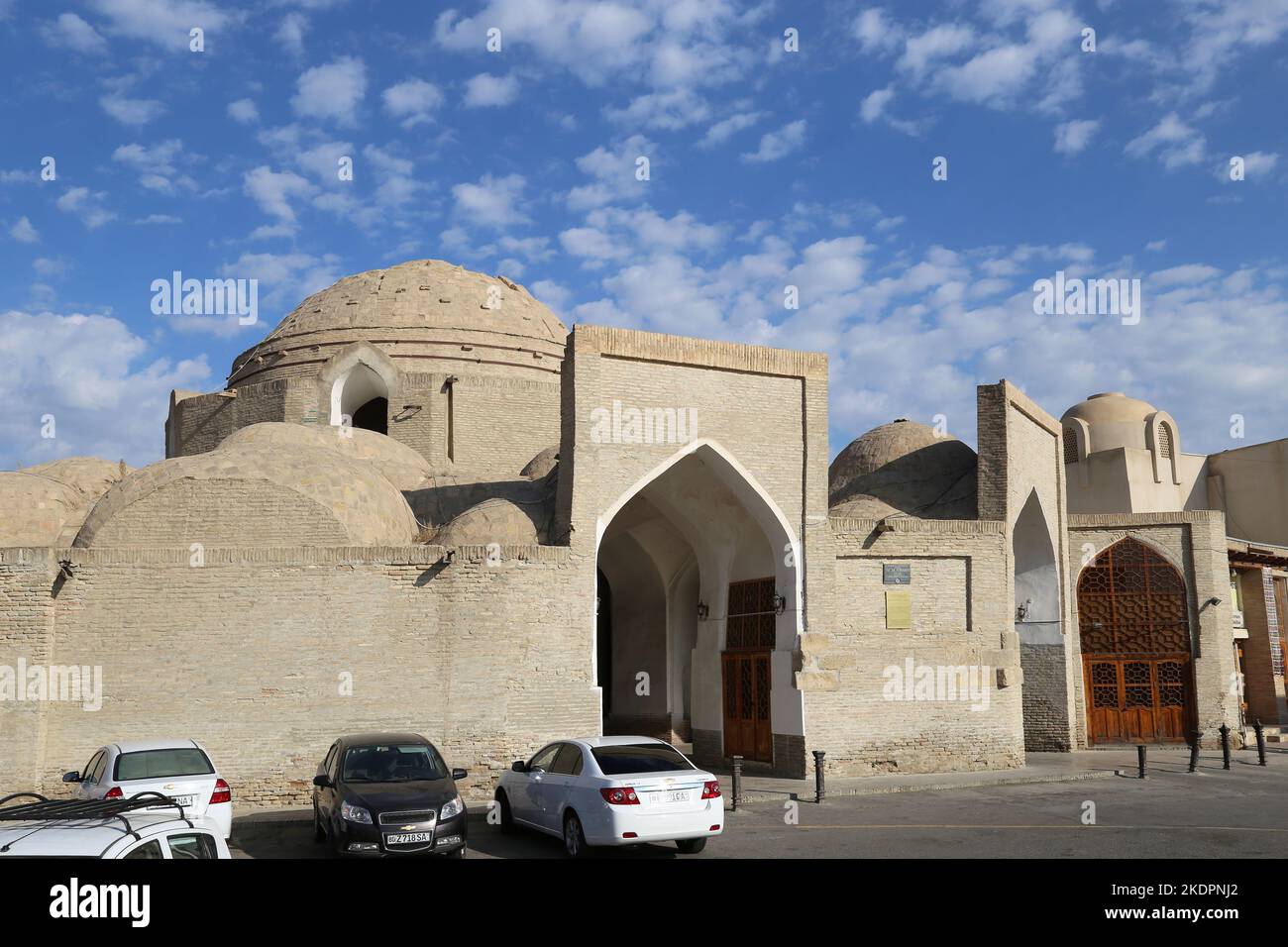 Toki Telpak Furushon (Cap Makers' Bazaar), Khakikat Street, Historic ...