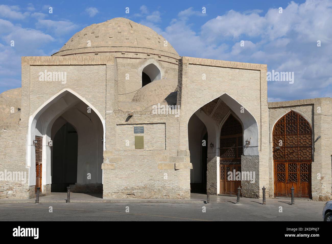 Toki Telpak Furushon (Cap Makers' Bazaar), Khakikat Street, Historic ...