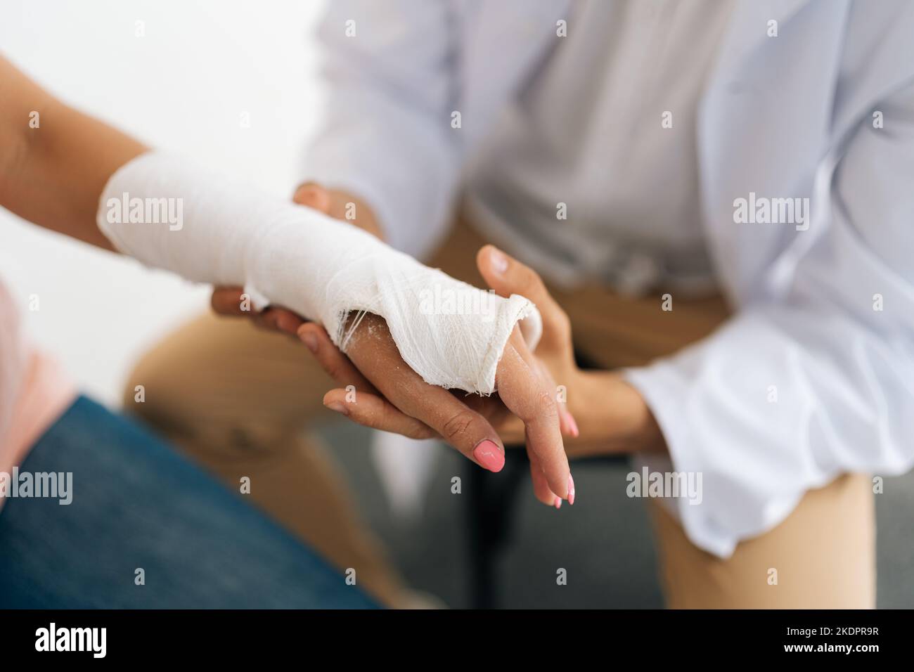 Closeup cropped shot of unrecognizable male orthopedic doctor ...