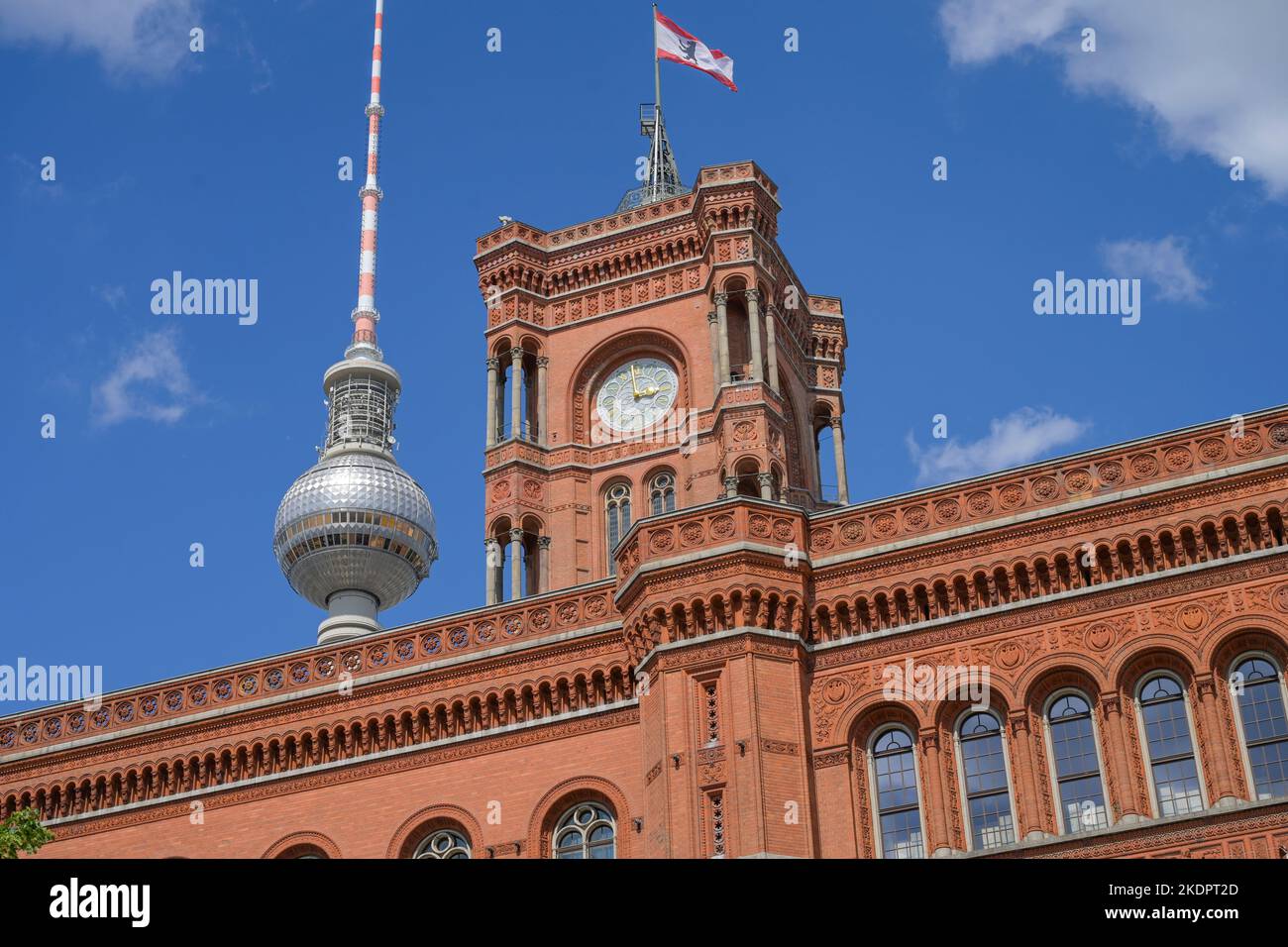 Rotes Rathaus, Fernsehturm, Rathaustraße, Mitte, Berlin, Deutschland ...
