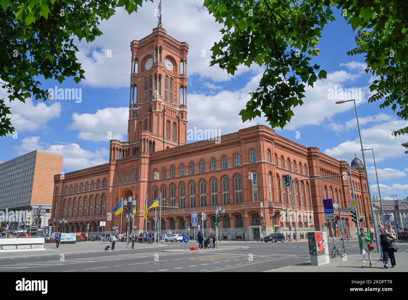 Rotes rathaus rathausstrasse mitte hi-res stock photography and images ...