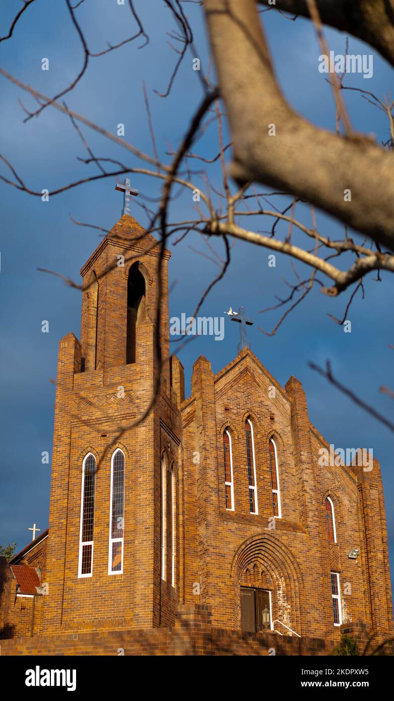 Full Church Building Stock Photo - Alamy