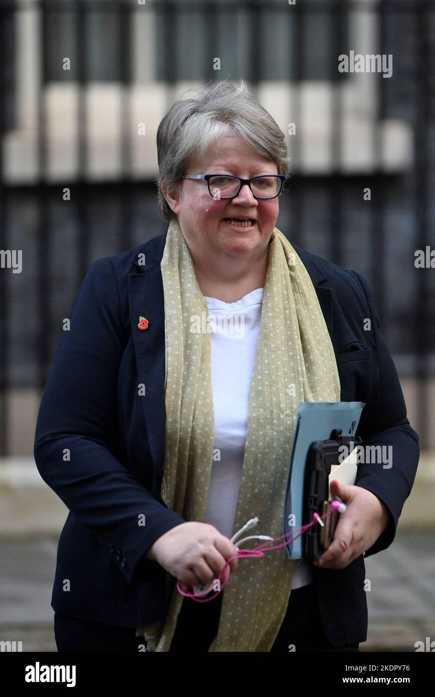 Therese coffey environment hi-res stock photography and images - Alamy