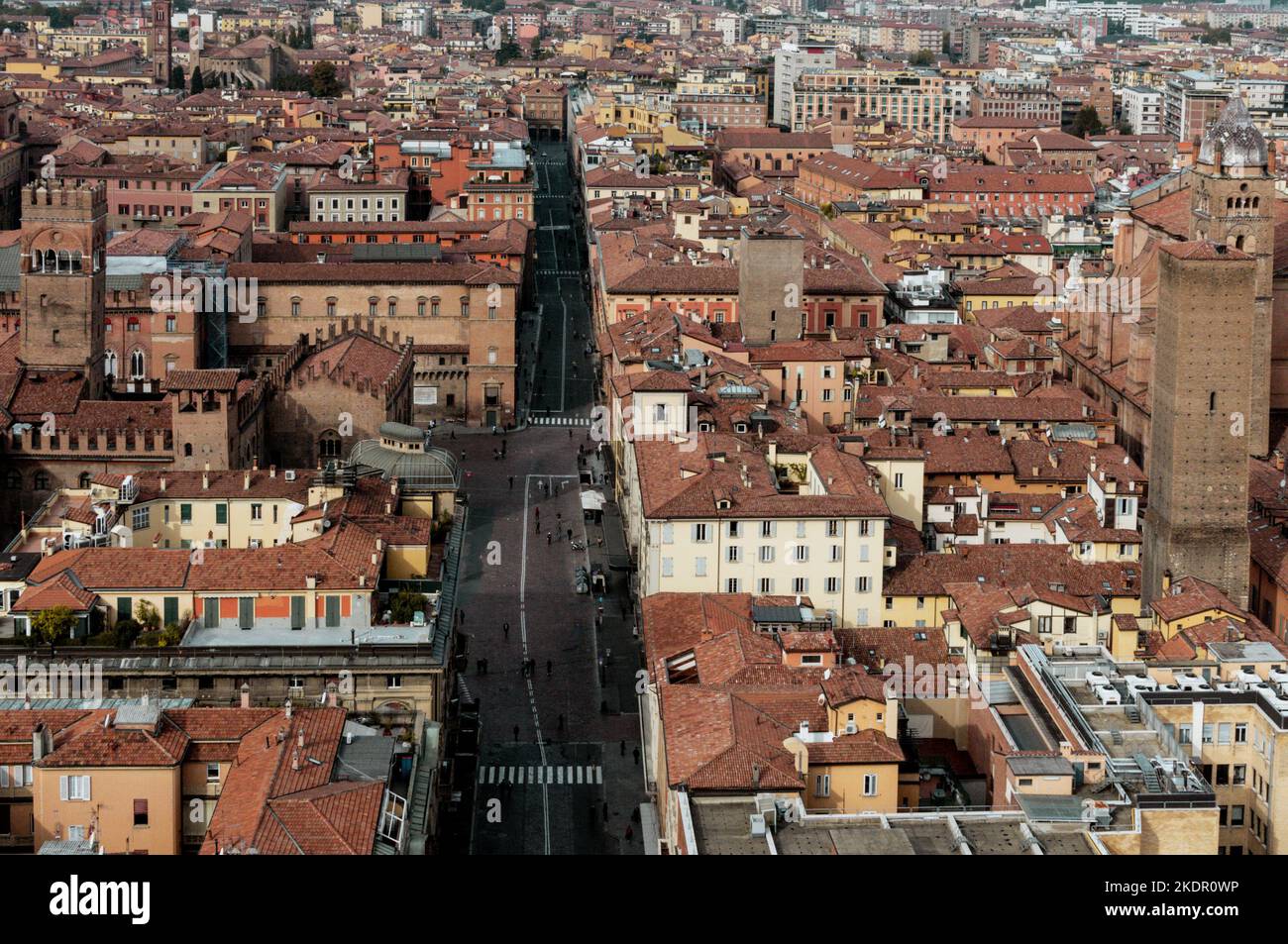 Bologna architecture hi-res stock photography and images - Alamy