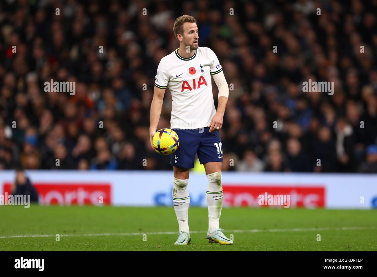 Harry kane liverpool 2022 hi-res stock photography and images - Alamy