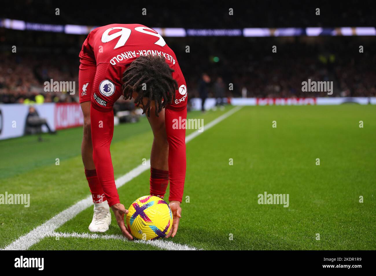 Corner kick hi-res stock photography and images - Alamy