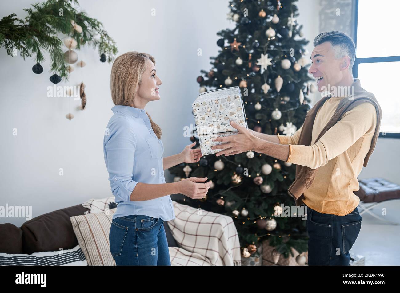 Two happy people hi-res stock photography and images - Alamy