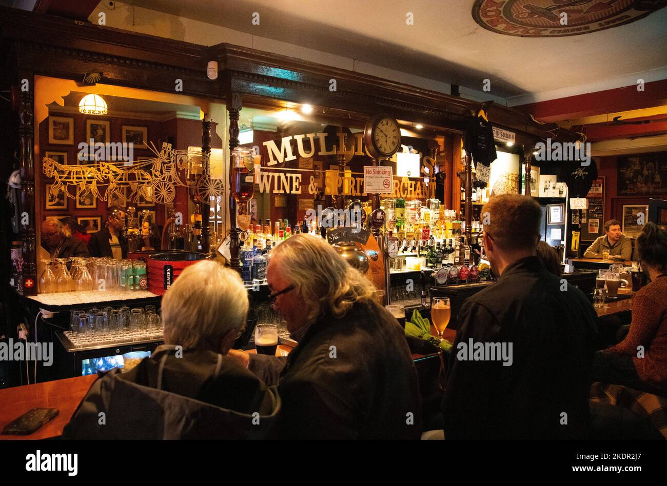Traditional Music, Cobblestone Bar in Smithfield Dublin Ireland Stock ...