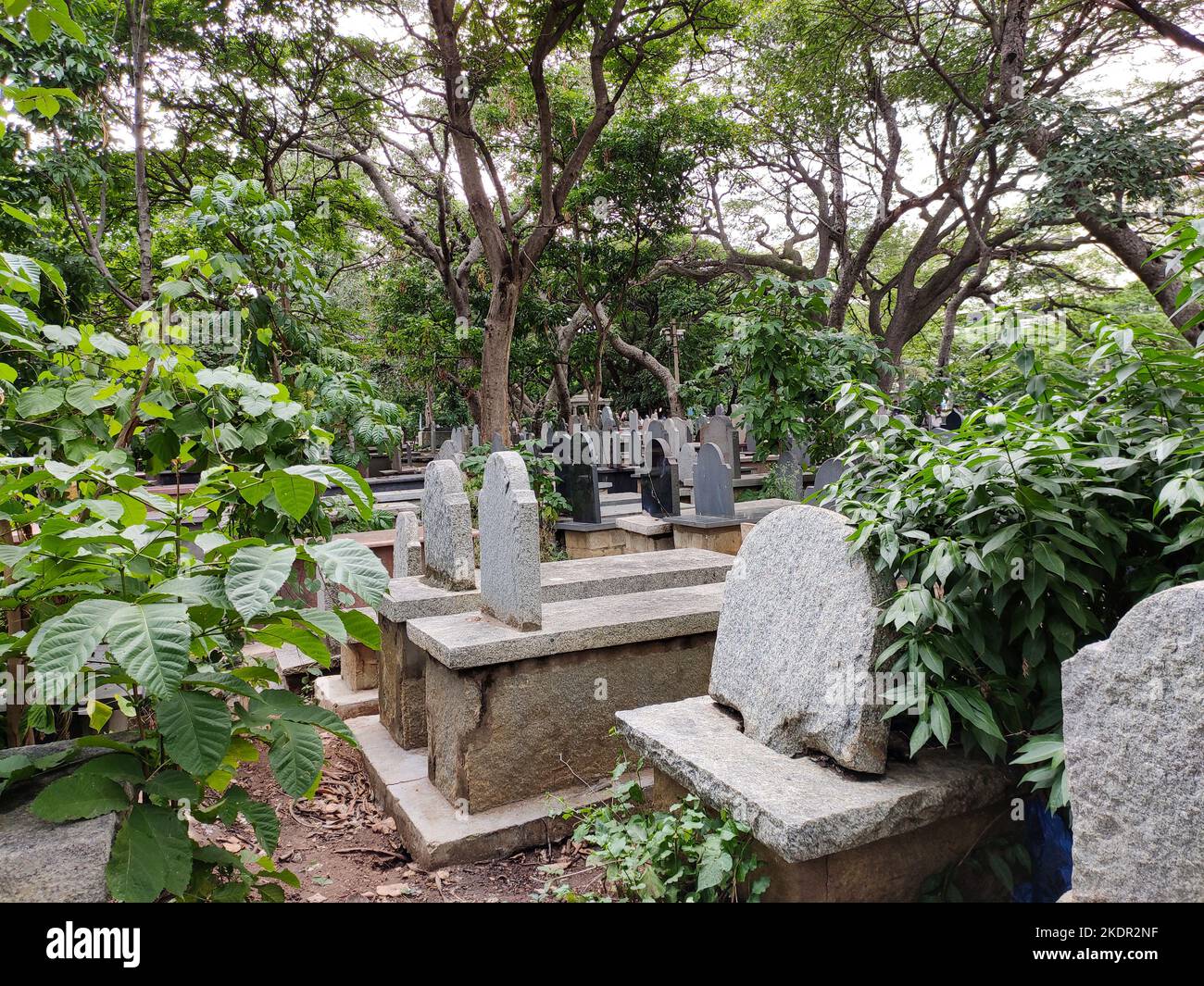 Hindu burial ground hi-res stock photography and images - Alamy