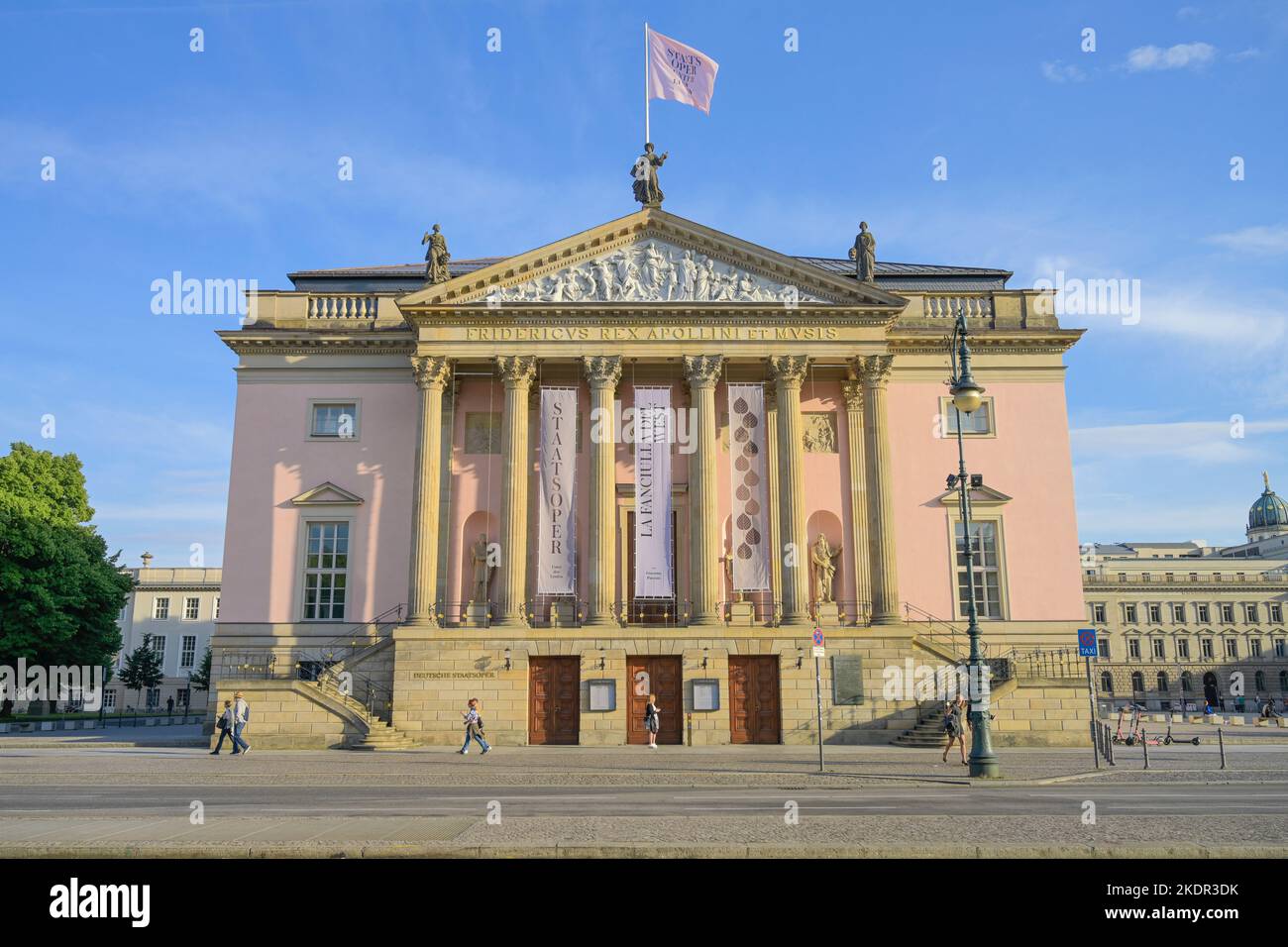 Berliner opernhaus hi-res stock photography and images - Alamy