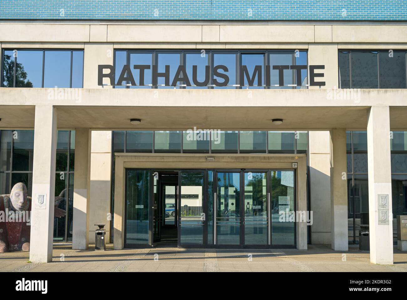 Rathaus mitte hi-res stock photography and images - Alamy