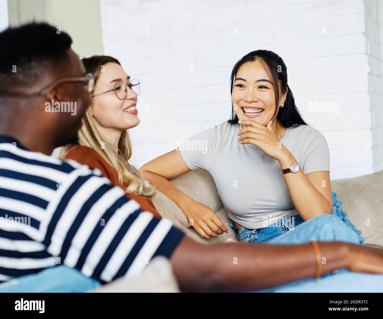 Happy people talking hi-res stock photography and images - Alamy