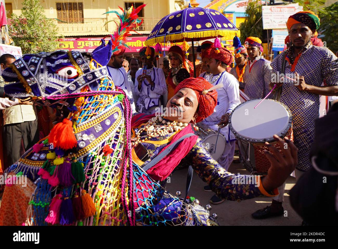 Artists take part in a spiritual walk During fair in Pushkar, Rajasthan ...