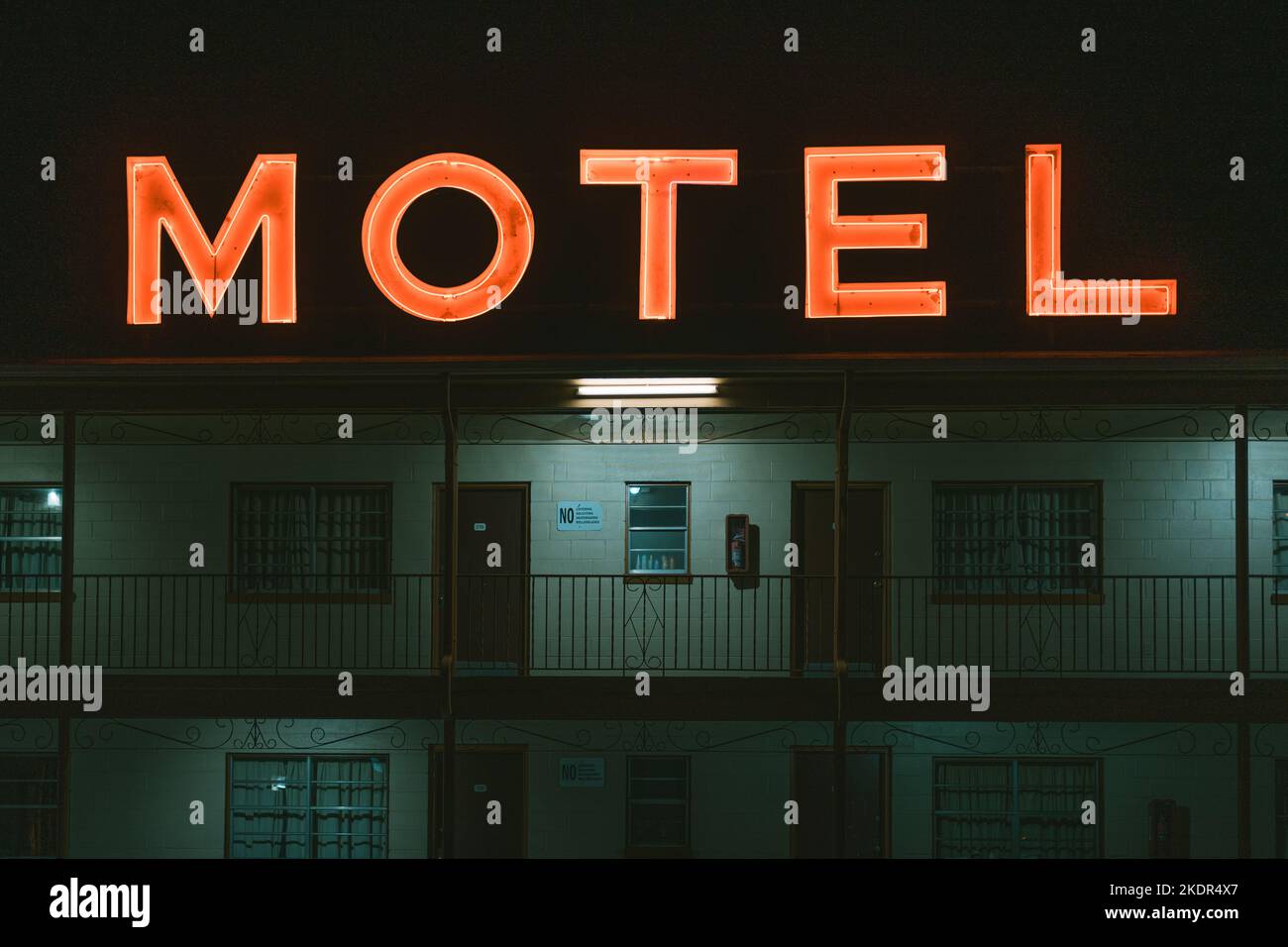 Neon motel sign at night, Warrenton, Virginia Stock Photo - Alamy