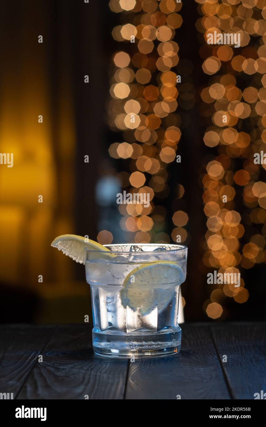 Cocktail bar background hi-res stock photography and images - Alamy