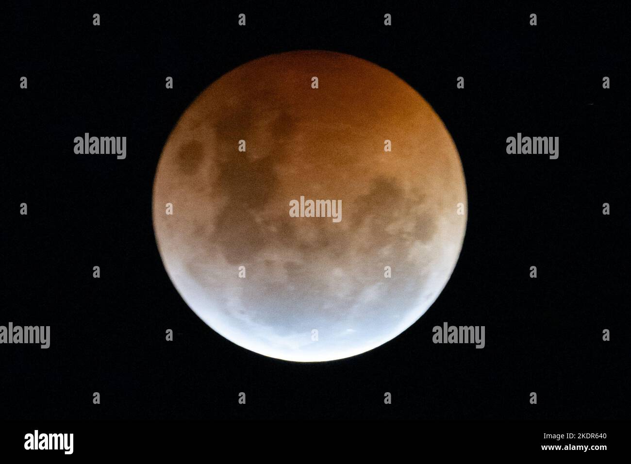 Total lunar eclipse in sydney australia hi-res stock photography and ...