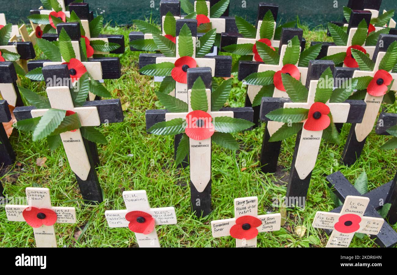 London, England, UK. 8th Nov, 2022. Volunteers have begun planting ...