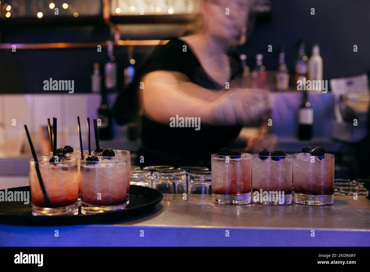 Bartender mixing hi-res stock photography and images - Alamy