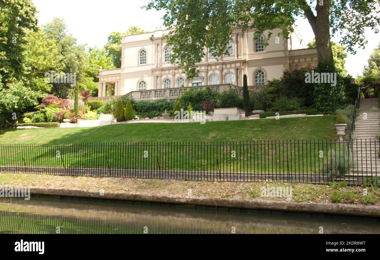 Gardens and lawn overlooking the canal hi-res stock photography and ...