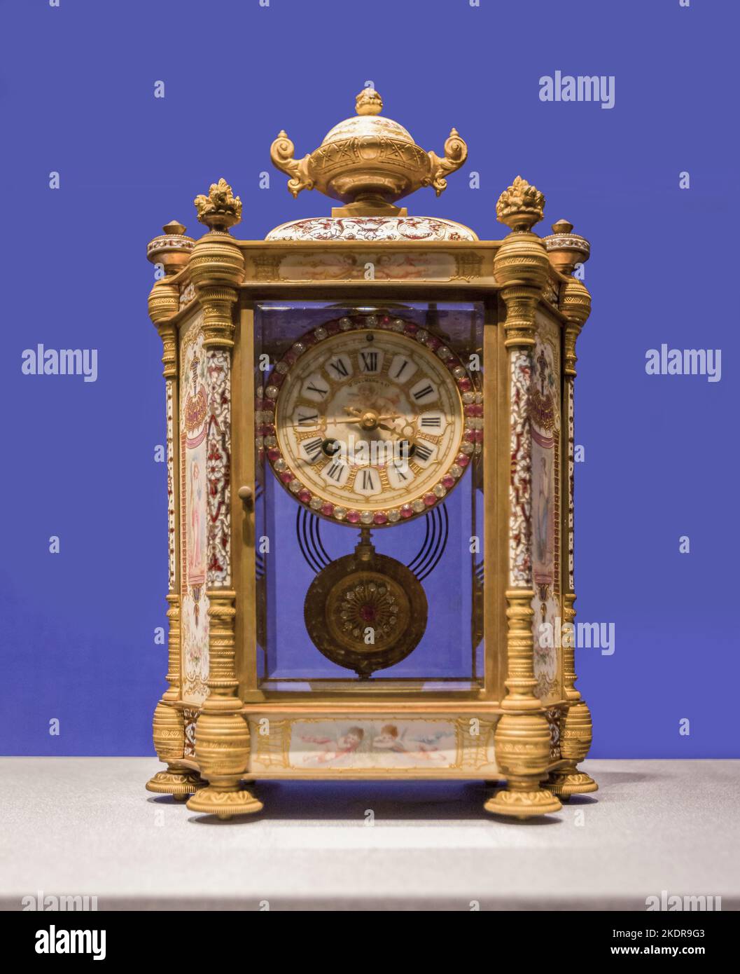 Palace of the 18th century in the early 19th century French gold-plated ...