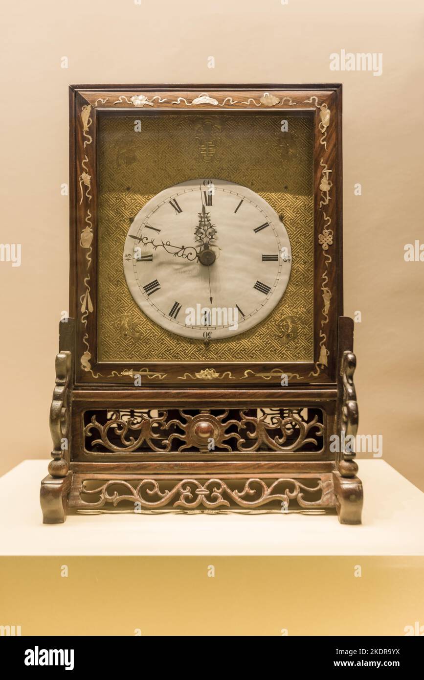 Clock museum forbidden city beijing hi-res stock photography and images ...